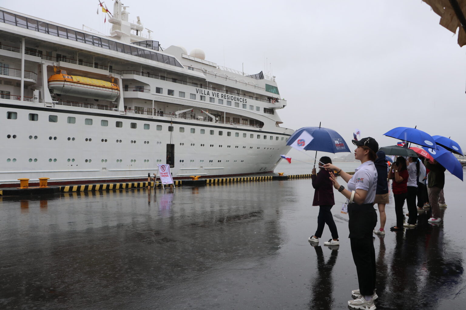 Subic Bay welcomes Villa Vie Odyssey cruise ship maiden visit ...